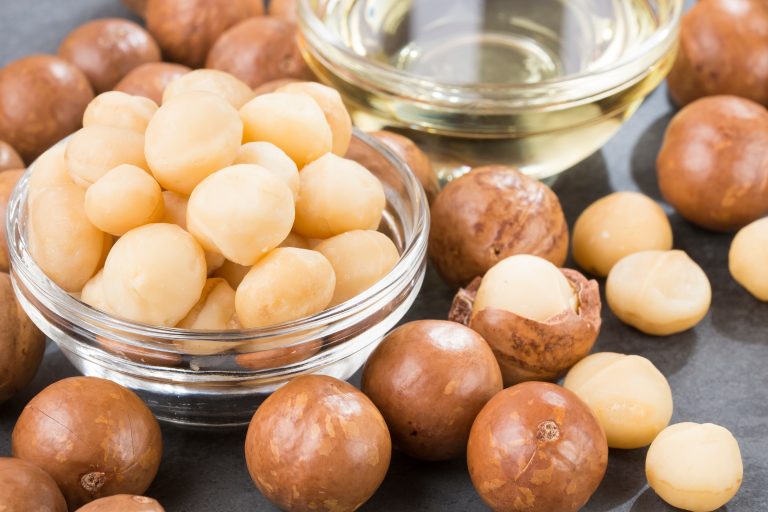 Macadamia Magic - Green & Gold Macadamias